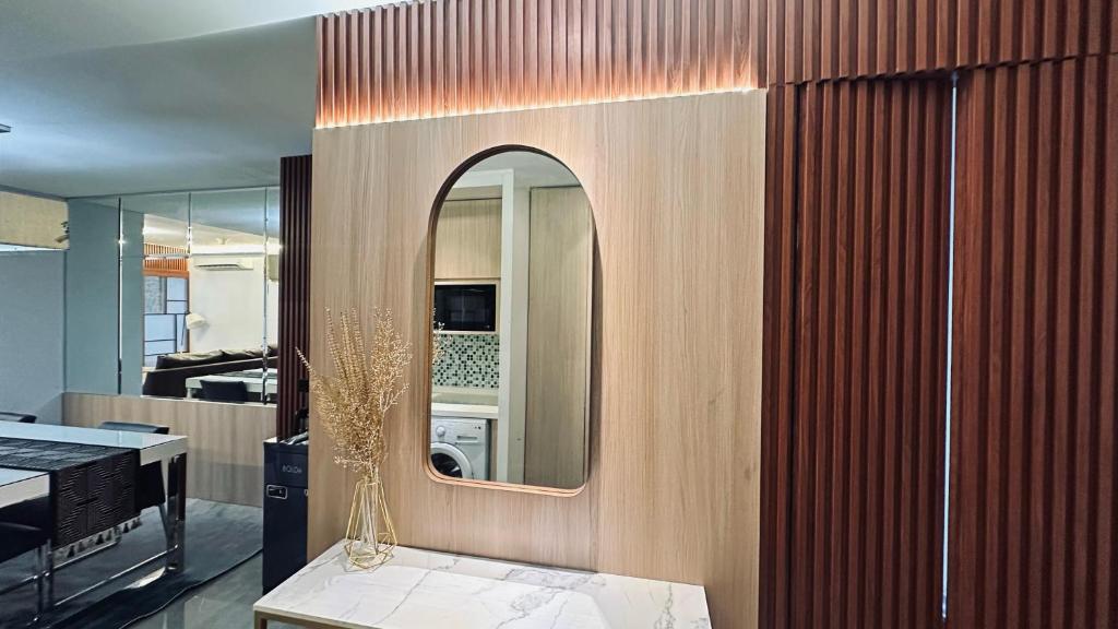The H Tower Rasuna Suites Kuningan Jakarta By Villaloka, Jakarta ...