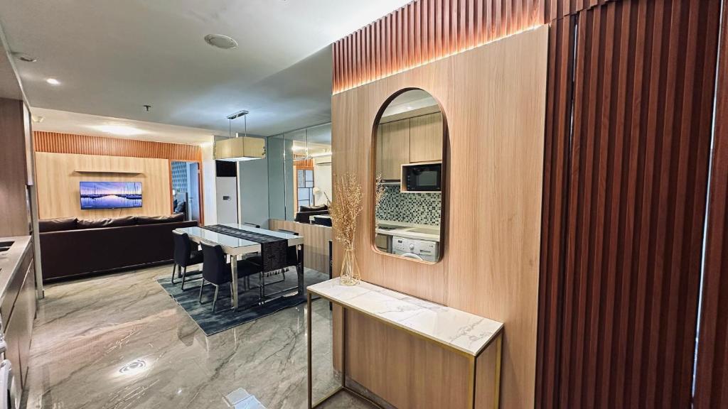 The H Tower Rasuna Suites Kuningan Jakarta By Villaloka, Jakarta ...