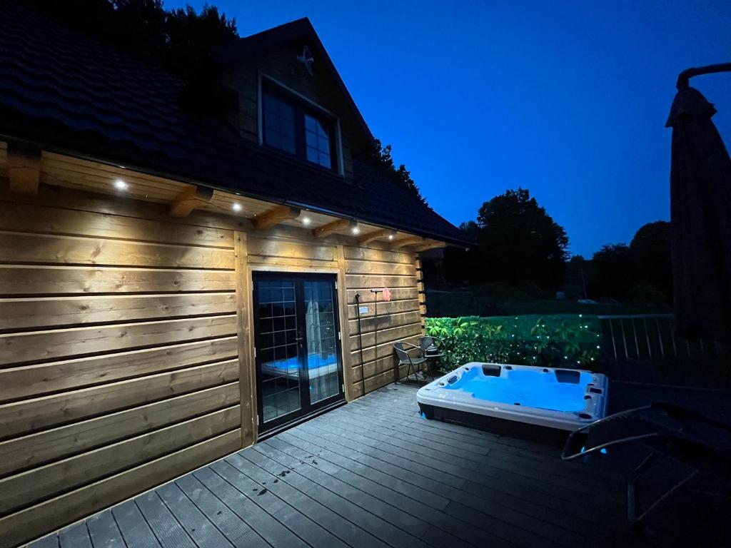 Domek Pod Gwiazdami, Zwiernik (updated prices 2026)