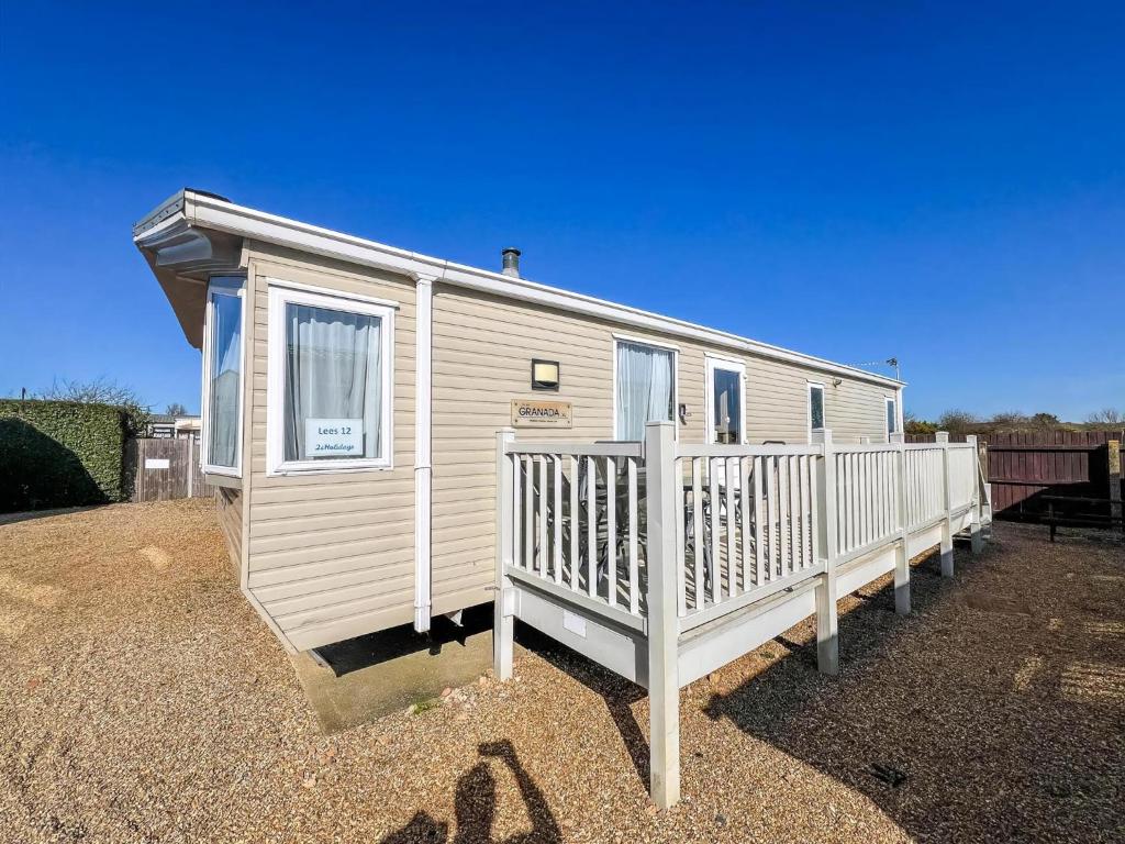 6 Berth Pet Friendly Caravan By Hunstanton Beach, Norfolk Ref 13012L ...