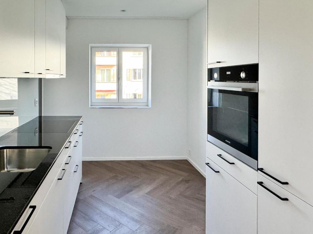 STAYY Urban Base - Self check-in free with free Parking, Schlieren ...