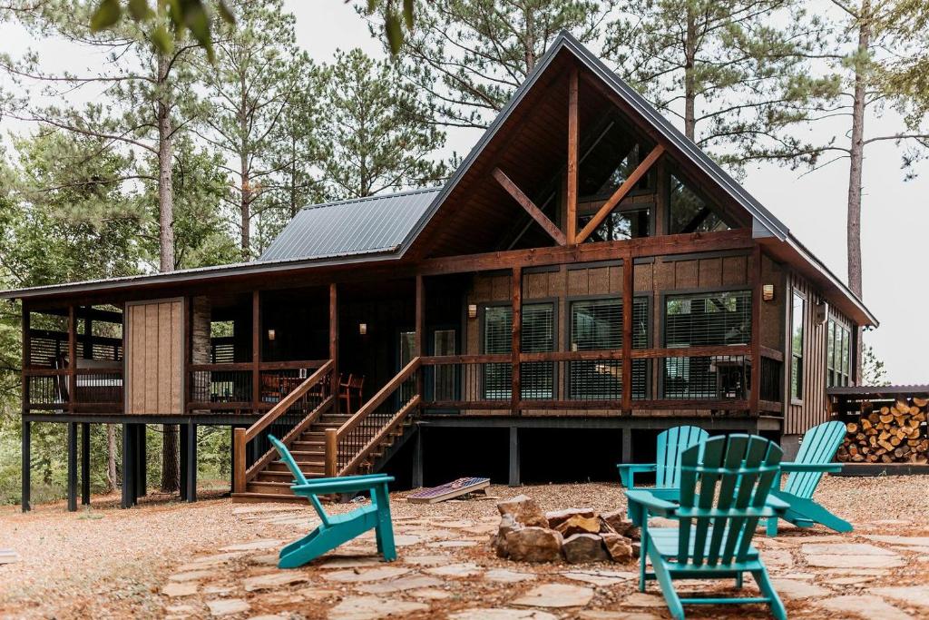 Wonderful Cabin Perfect for Couples in Broken Bow, Oklahoma, Stephens ...