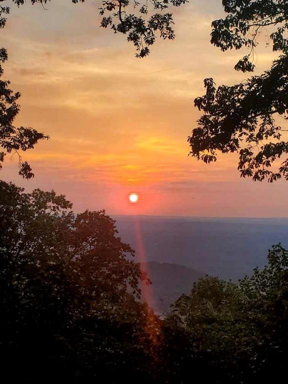 Wooden Cottage with Breathtaking Sunset Views in Mentone, Alabama ...