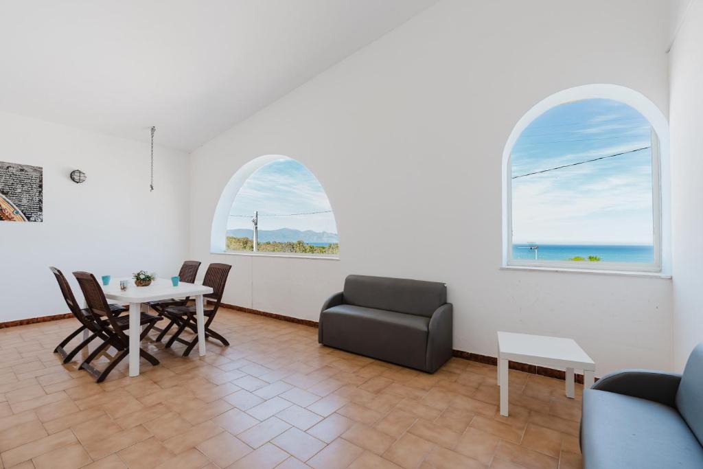 Terrazza sul mare, Balestrate (updated prices 2025)