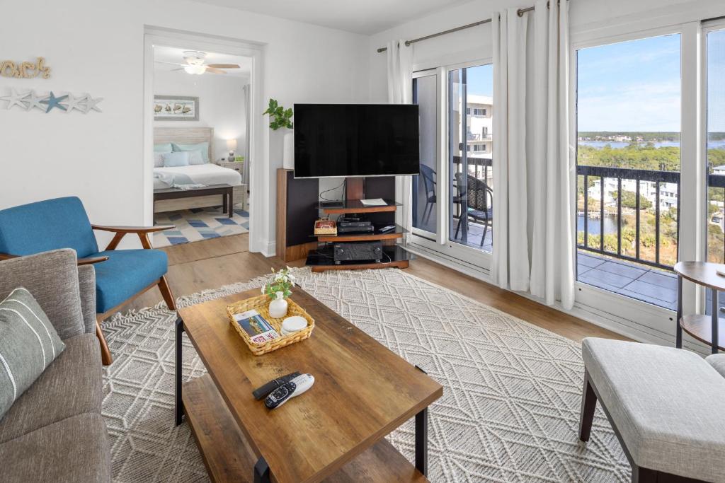 Pinnacle Port Penthouse 15, Carillon Beach (updated prices 2025)