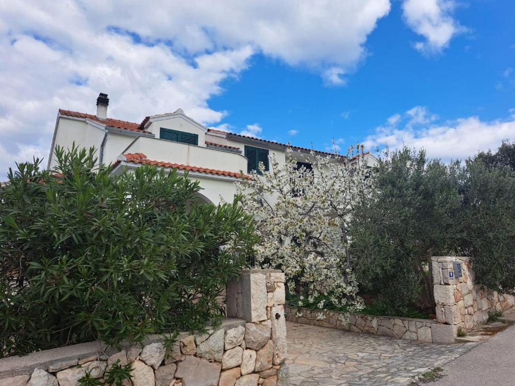 Apartment Julia, Jezera (updated prices 2026)