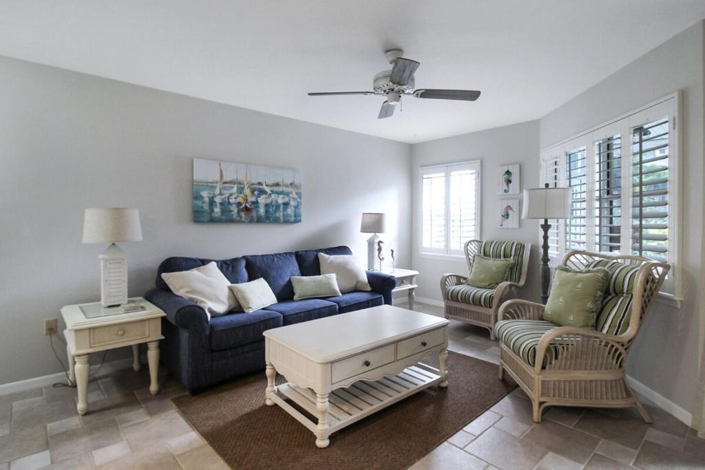 Charming 2BR Siesta Key condo with beach access, Siesta Key (updated ...