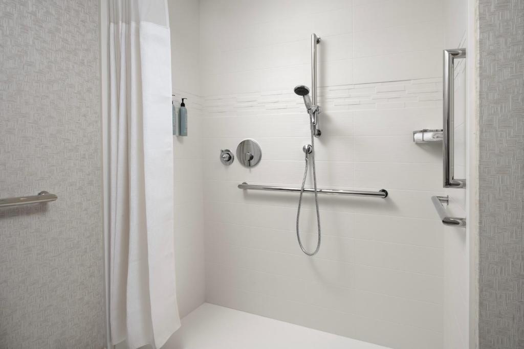 Residence Inn by Marriott Seattle Northgate Station, Seattle (updated ...