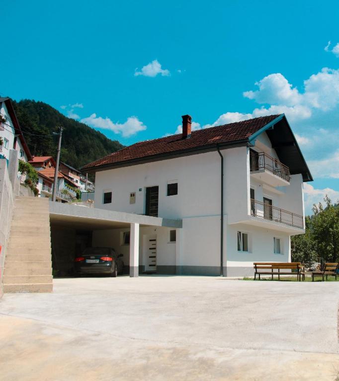 Plavi horizonti, Konjic (updated prices 2025)