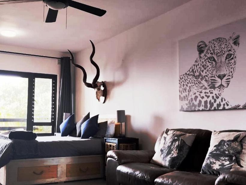 African surf explosion! tasteful upmarket unit, Umdloti (updated prices ...