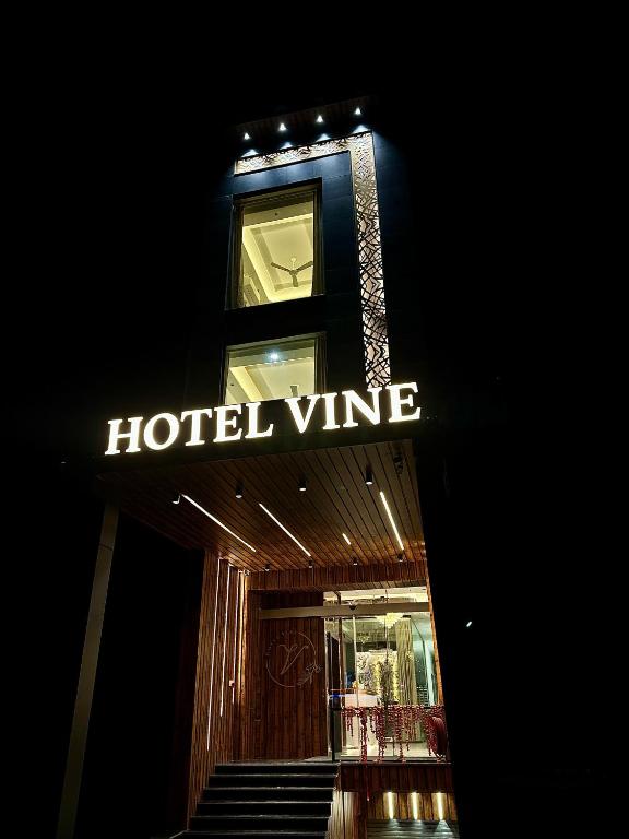 Hotel Vine, Lalru (updated prices 2026)