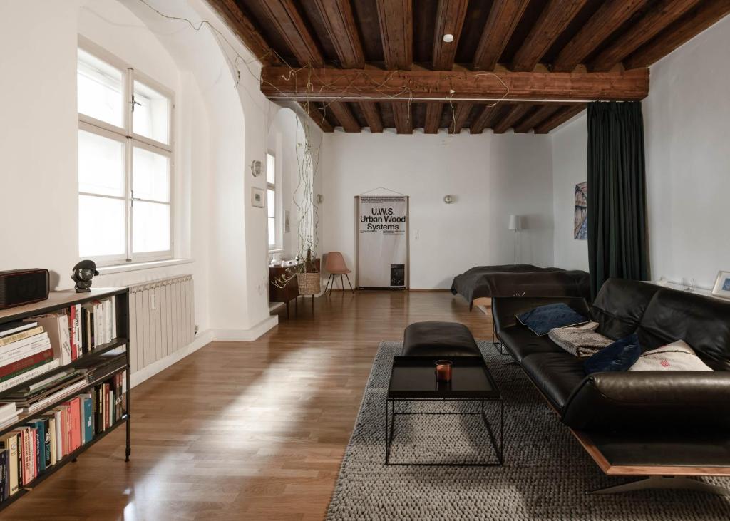 Studio 12, Linz (updated prices 2026)