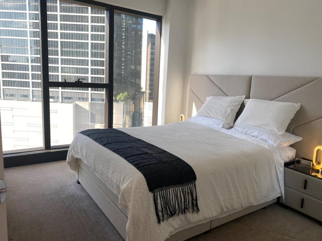 Luxury Prima Pearl Across Crown, Melbourne (updated prices 2026)