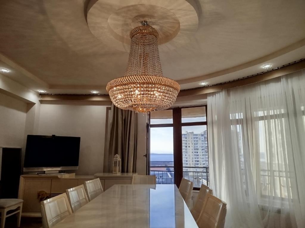 Baku Lake view 3 bedrooms apartment, Xirdalan (precios actualizados 2025)
