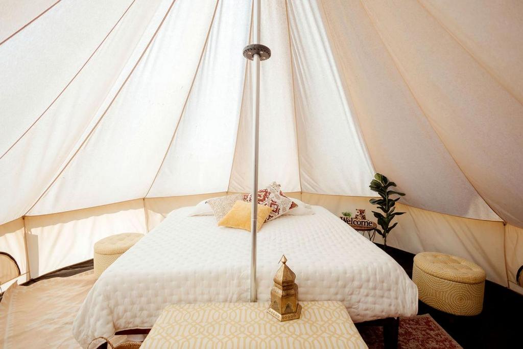 Romantic Bell Tent with Private Deck and Jacuzzi in Tennessee, Silver ...