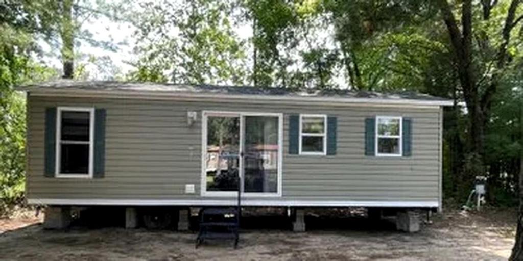 Quaint Cozy Cabin Well Equipped in Wisconsin Dells, Wisconsin Dells ...