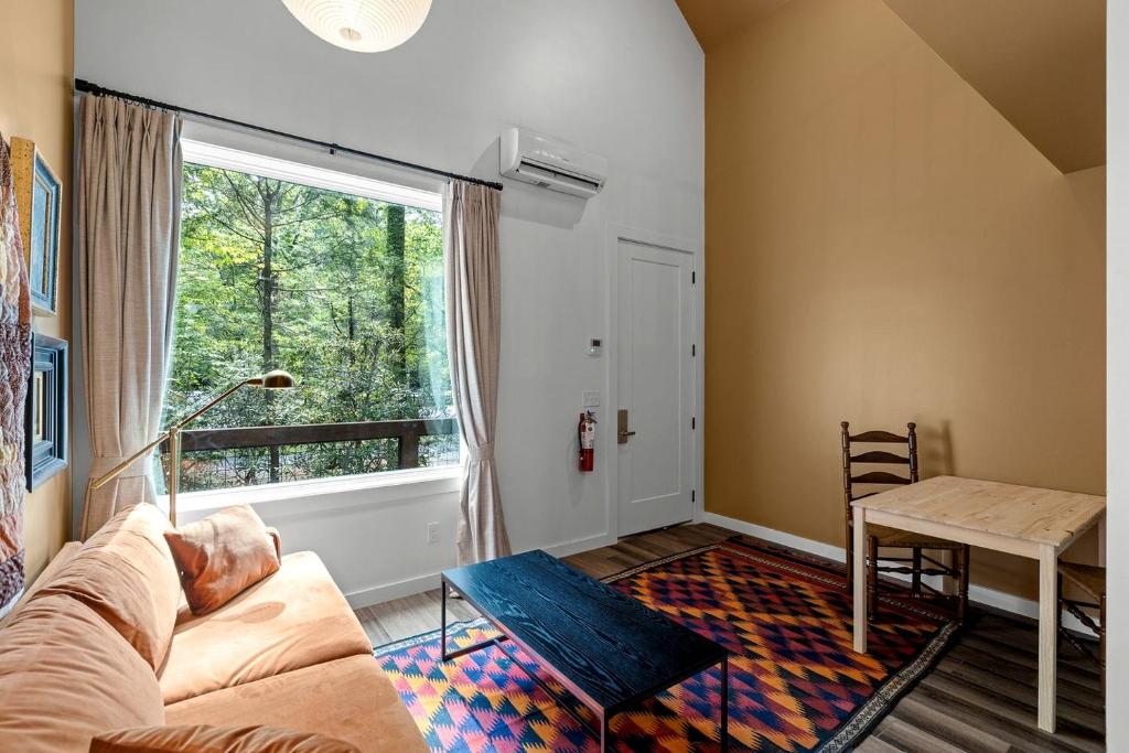 Wonderful Cabin Rental near the Great Smokies for Romantic Getaways in ...