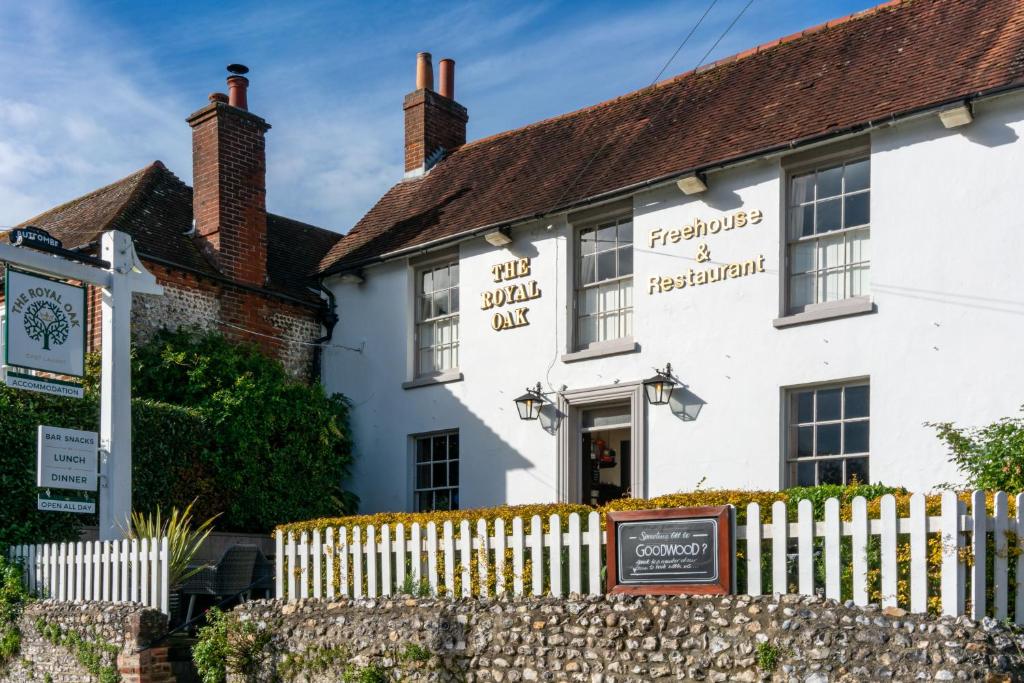 The Royal Oak Inn, Chichester (updated prices 2025)
