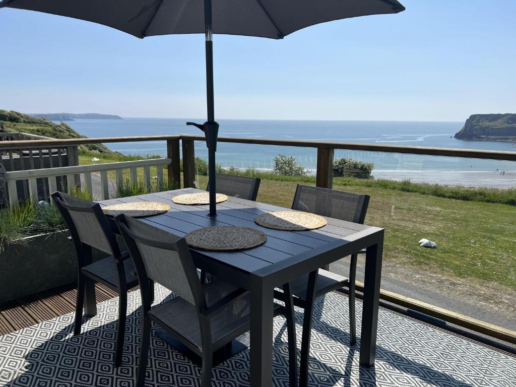 Lydstep Beach Village - 602 Atlantic View, Lydstep (updated prices 2025)