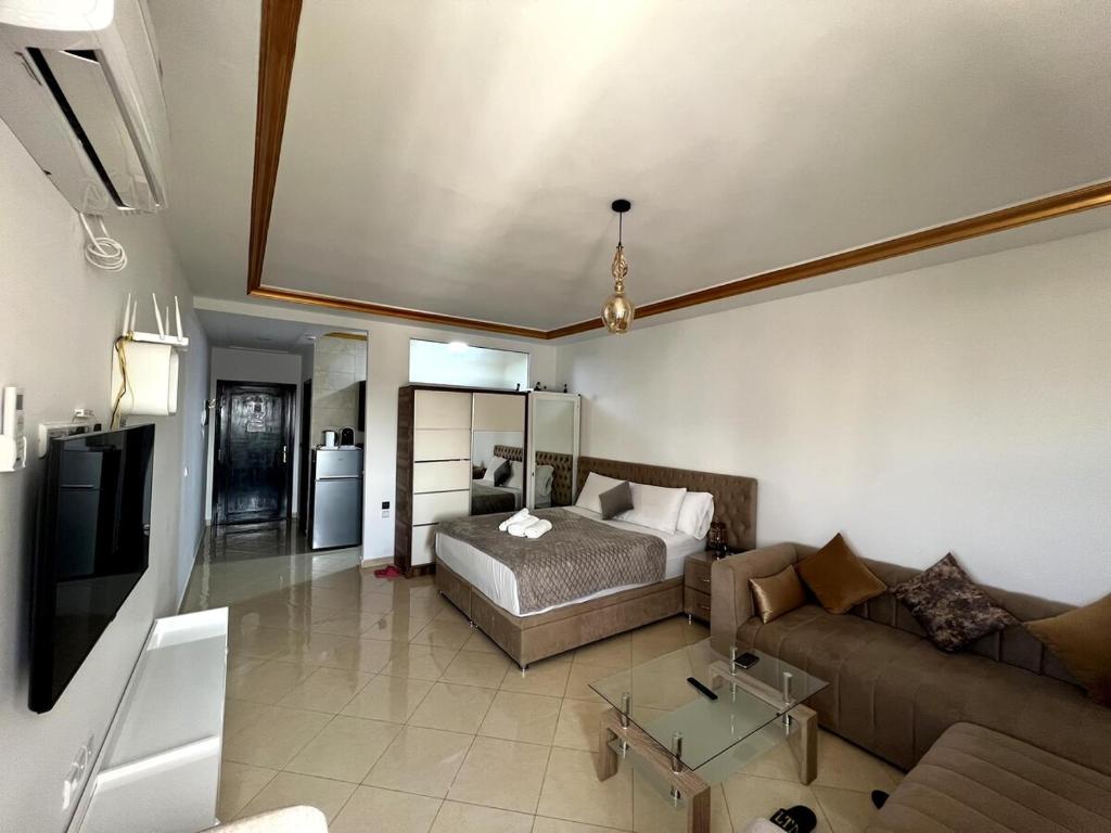 Beachfront studio in downtown Tangier, Tânger (preços atualizados 2025)