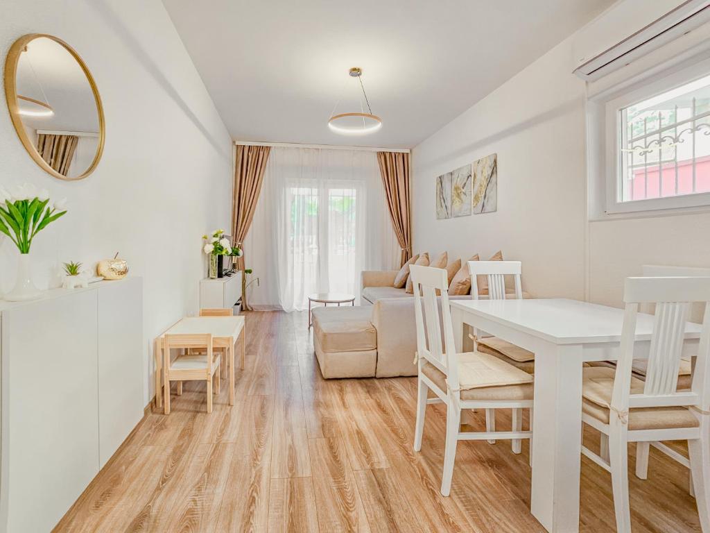 Andrea Lux, Kotor (precios actualizados 2026)