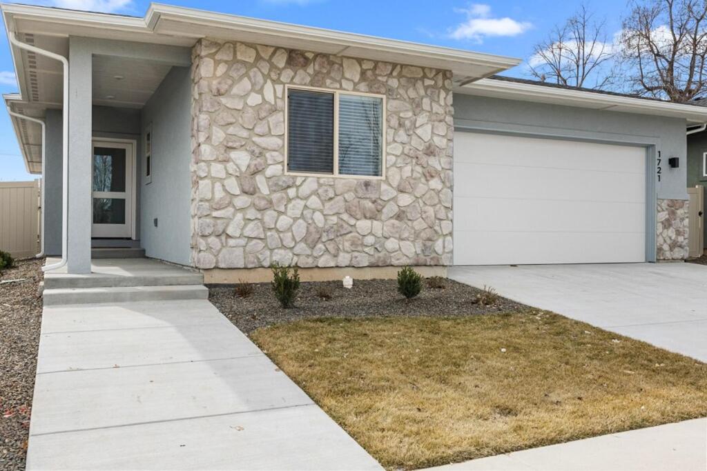 Brand New Custom home - Grayson, Meridian (updated prices 2025)