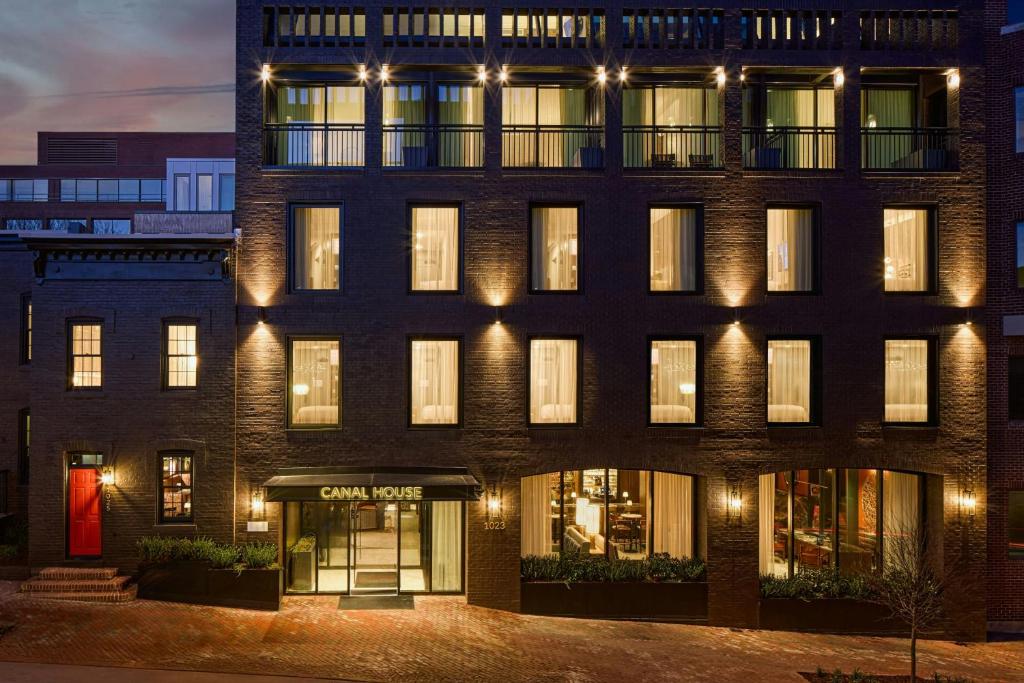 Canal House of Georgetown a Tribute Portfolio Hotel Georgetown ...