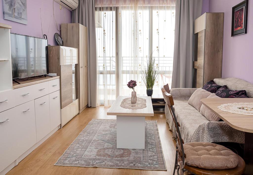 Indigo Wave - Sea View Studio Balchik by Flat Mаnager, Balchik (updated ...