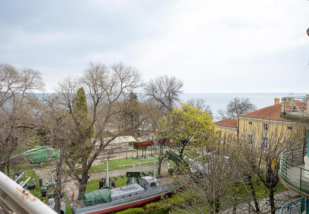 3BD Maisonette with Sea Views - Next to Sea Garden by Flat Mаnаger ...
