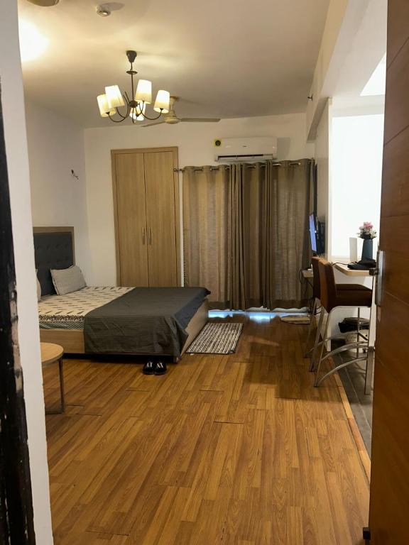 The Cozy Chambers, Noida (updated prices 2025)