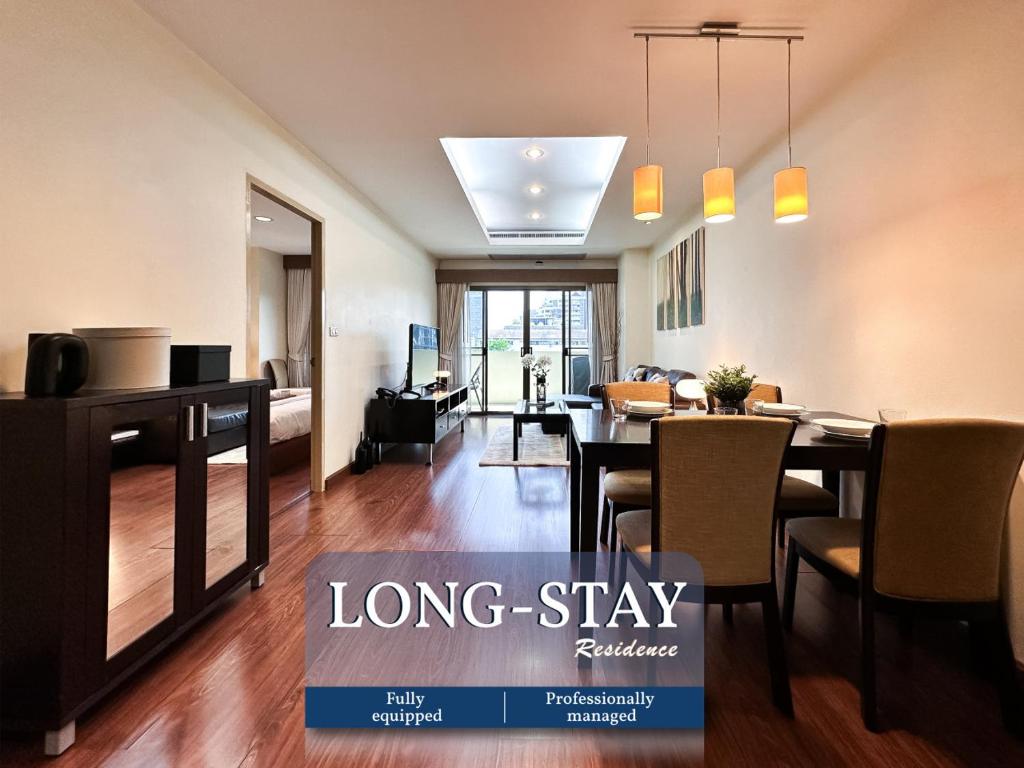 Vibrant Modern 57 SQM - Ultra Fast WiFi - BTS Thonglor, Bangkok (giá ...