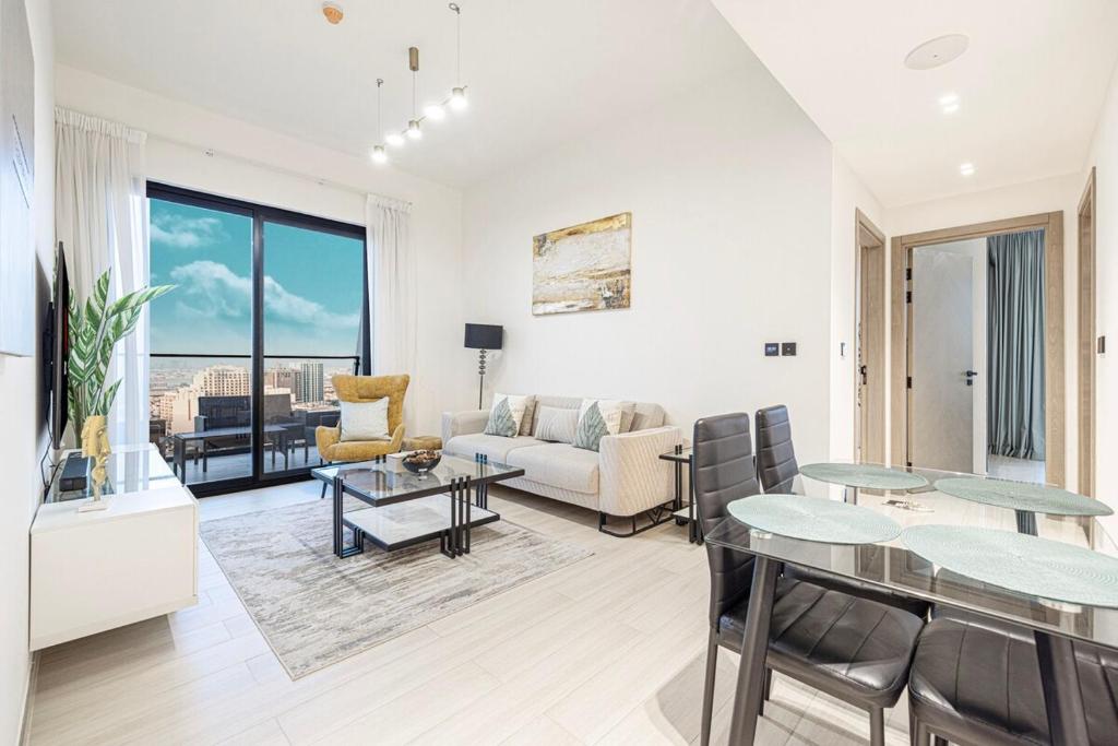 The Luxe Loft 17 2Bed Apt in JVC, Dubai (preços atualizados para 2026)