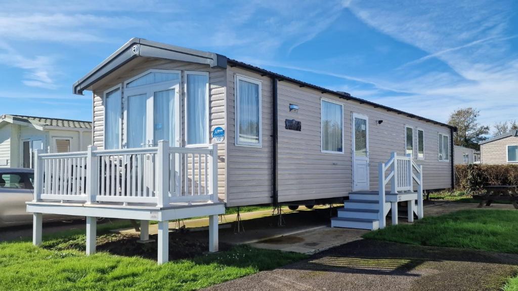 Belinda, Church Farm, Pagham, Pagham (updated prices 2026)