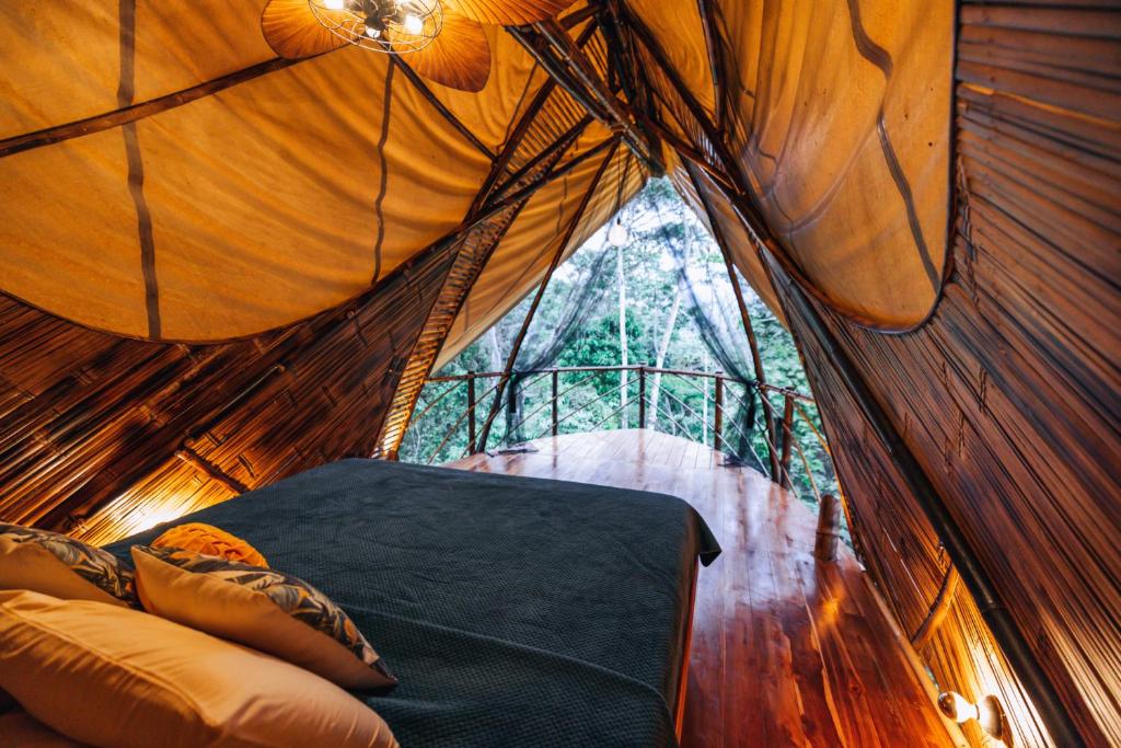 Jungle Gayborhood Hotel and Retreat Center, San Luis (updated prices 2025)