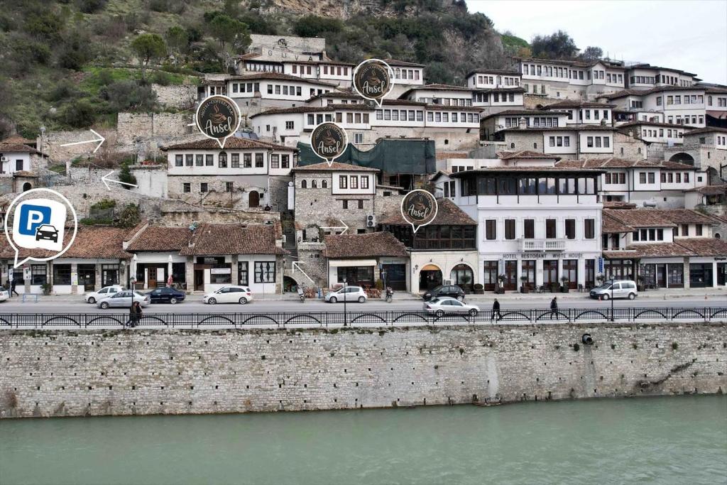 Ansel Three-Bedroom MUSEUM House Since 1720, Berat (precios ...