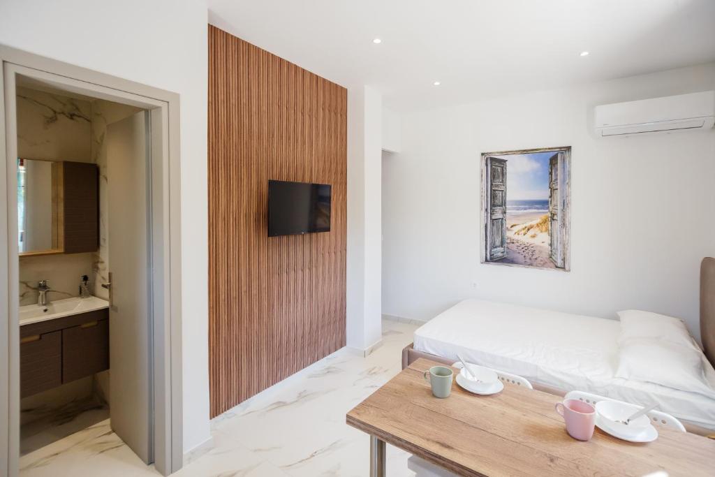 Sunny Sofi Studios, Planos (updated prices 2025)