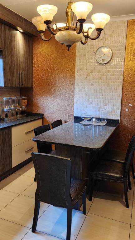 12 On Lepelaar, Vereeniging (updated prices 2025)