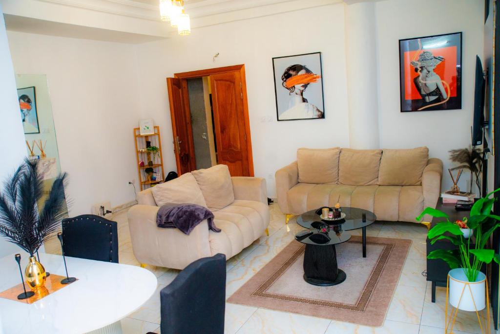 fany immobilier, Douala (precios actualizados 2025)