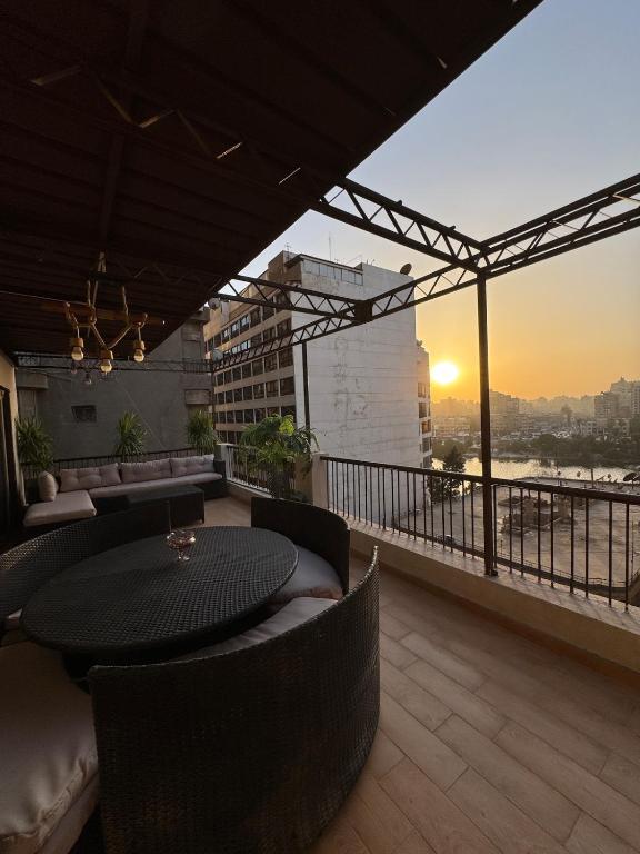 Zamalek Loft with Bohemian Luxurystyle and Nile view, Cairo (updated ...