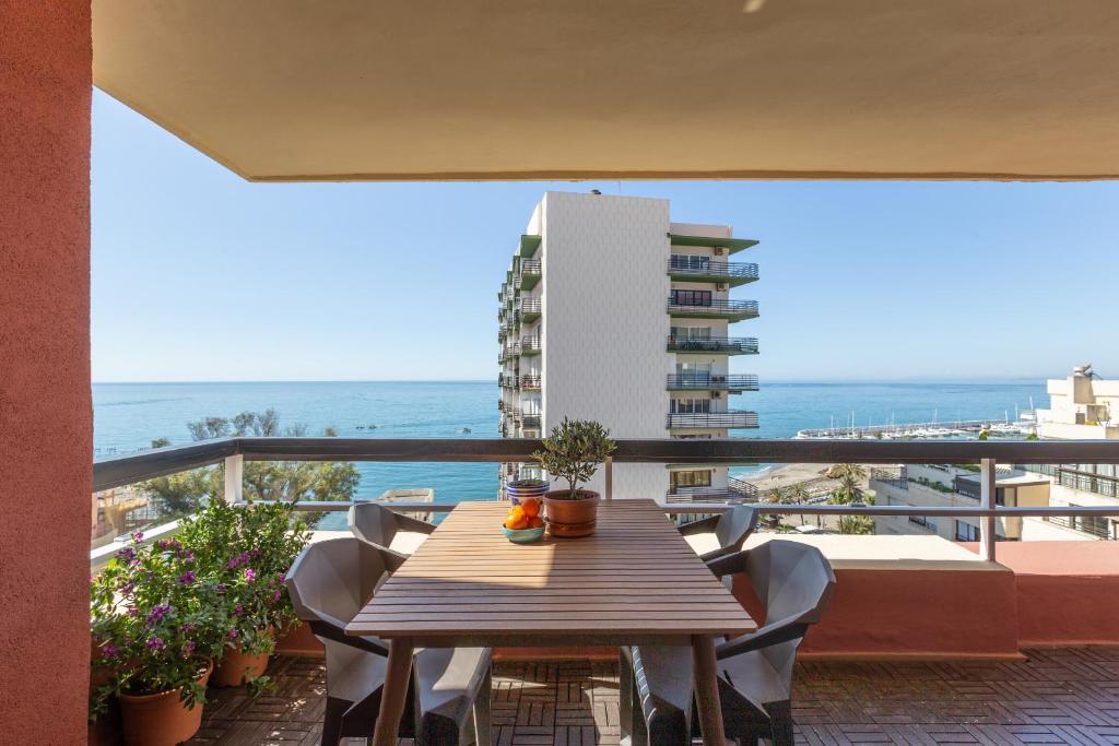 Marbella Port Beachfront - EaW Homes, Marbella (bijgewerkte prijzen 2025)