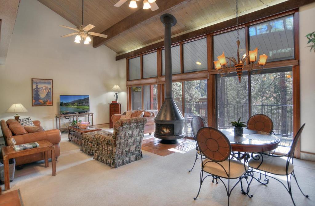 Tamarron PineCone 816, Durango (updated prices 2026)