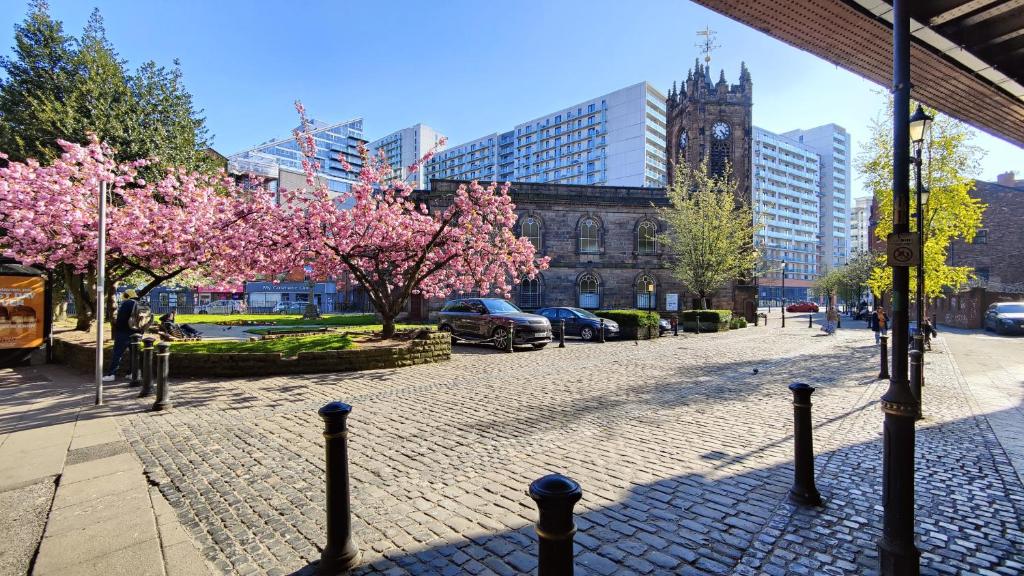 Comfort Manchester City Stay Near AO Arena and Shopping Centre with ...