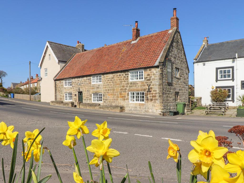 Lythe Cottage, Whitby (updated prices 2026)