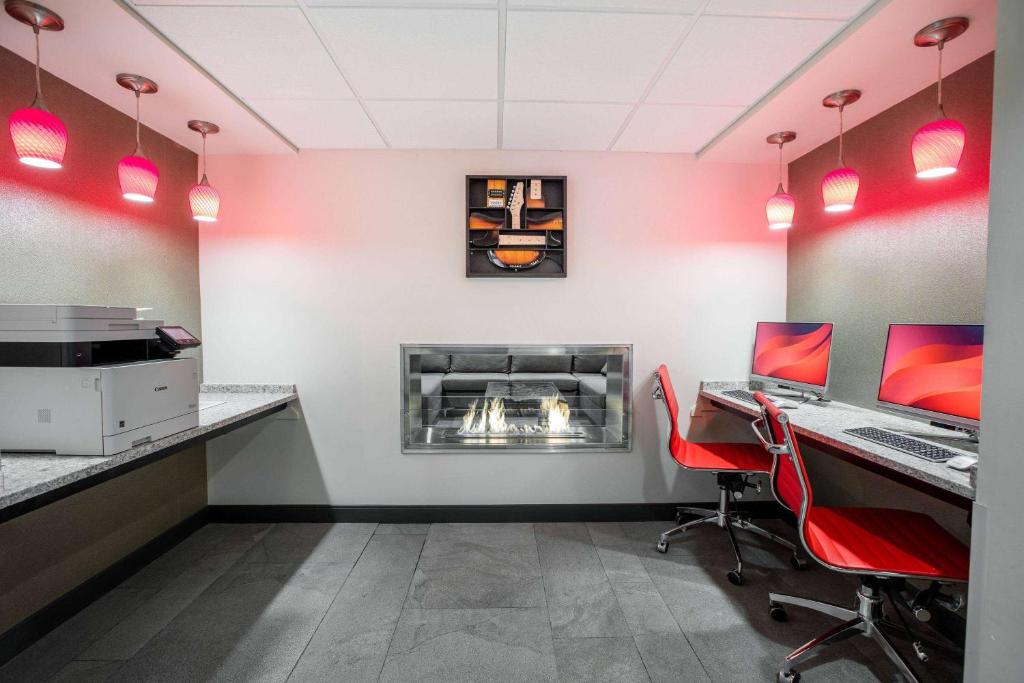 Ramada by Wyndham Austin South, Austin (updated prices 2025)