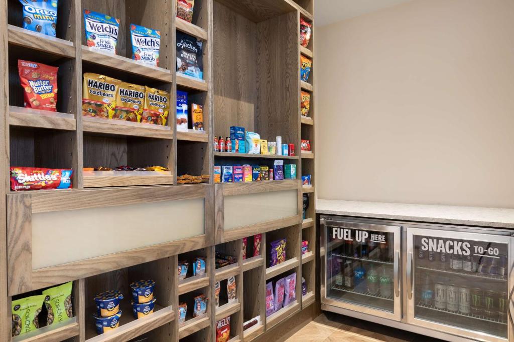 Hampton Inn & Suites Maui North Shore, Kahului (updated prices 2025)