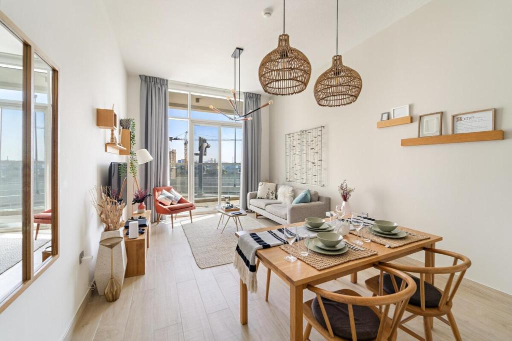 FIRST CLASS 1BR Elegant Marina Hideaway, Dubai (updated prices 2026)