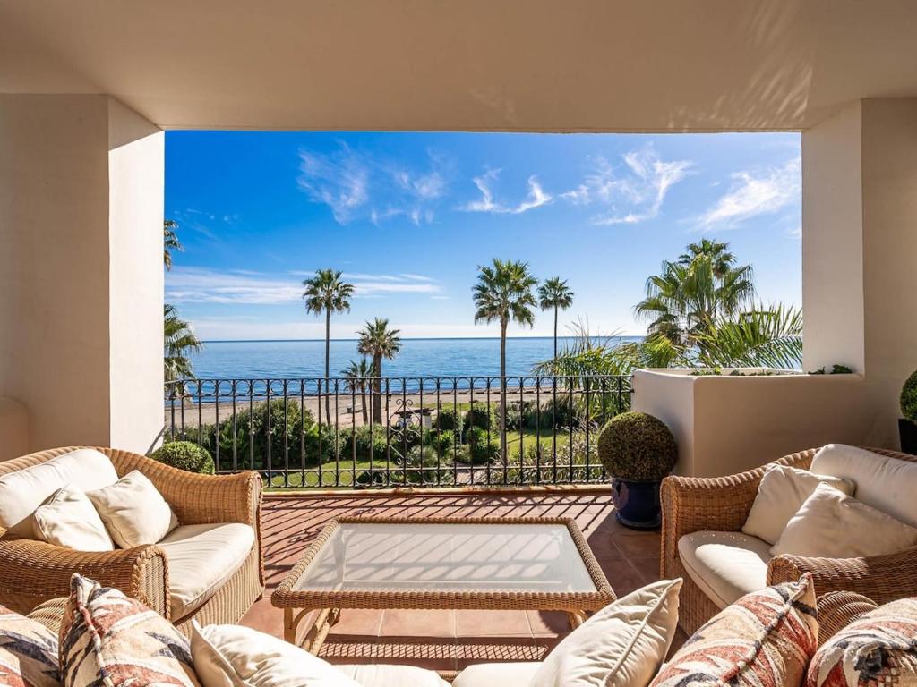 Bahía de Velerin, Estepona (updated prices 2026)