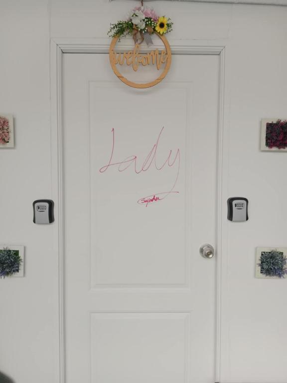 STP Lady hostel، شاطيء باتونغ (أسعار محدثة لعام 2025)