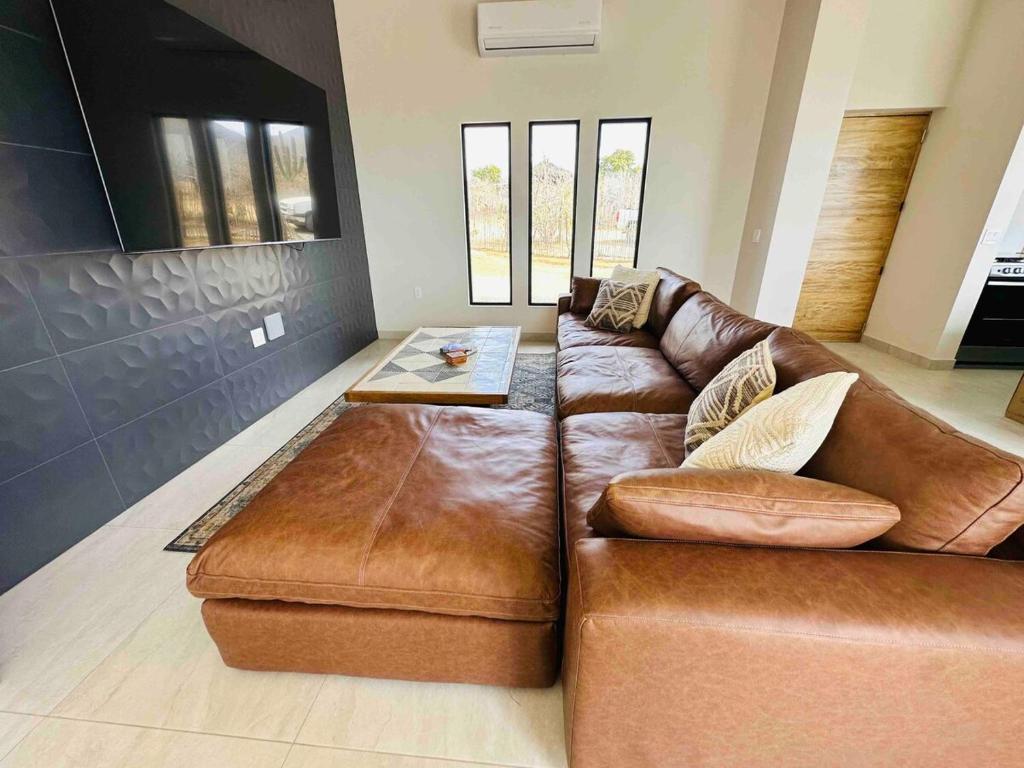 Hausta Luego - Private 4 bd House in Cerritos!, San Carlos (updated ...