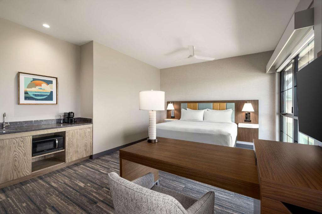 Hampton Inn & Suites Maui North Shore, Kahului (updated prices 2025)